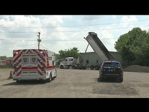 Dump truck raises bed, hitting electrified line in North Lima