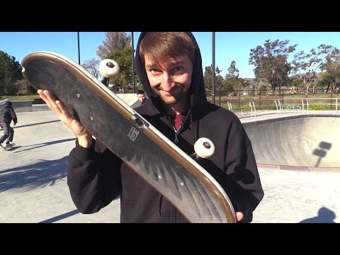 Skatboarding auf einem Tony Hawk RIDE Controller | kthr