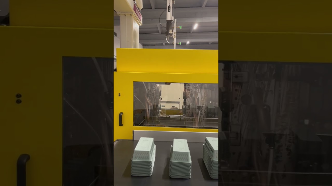 Fanuc ROBOTSHOT 180 tons Manufacturing Household Baskets, Injection Molding