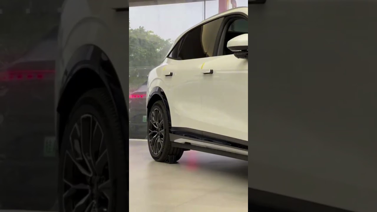 New Zeekr 7X 2025 100kWh long-range 4WD smart driving version 2025 for sale in Dubai - 867602