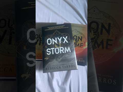 ONYX STORM #bookwormie #bookrecommendations #books #booksuggestions #bookish #bookishfeatures