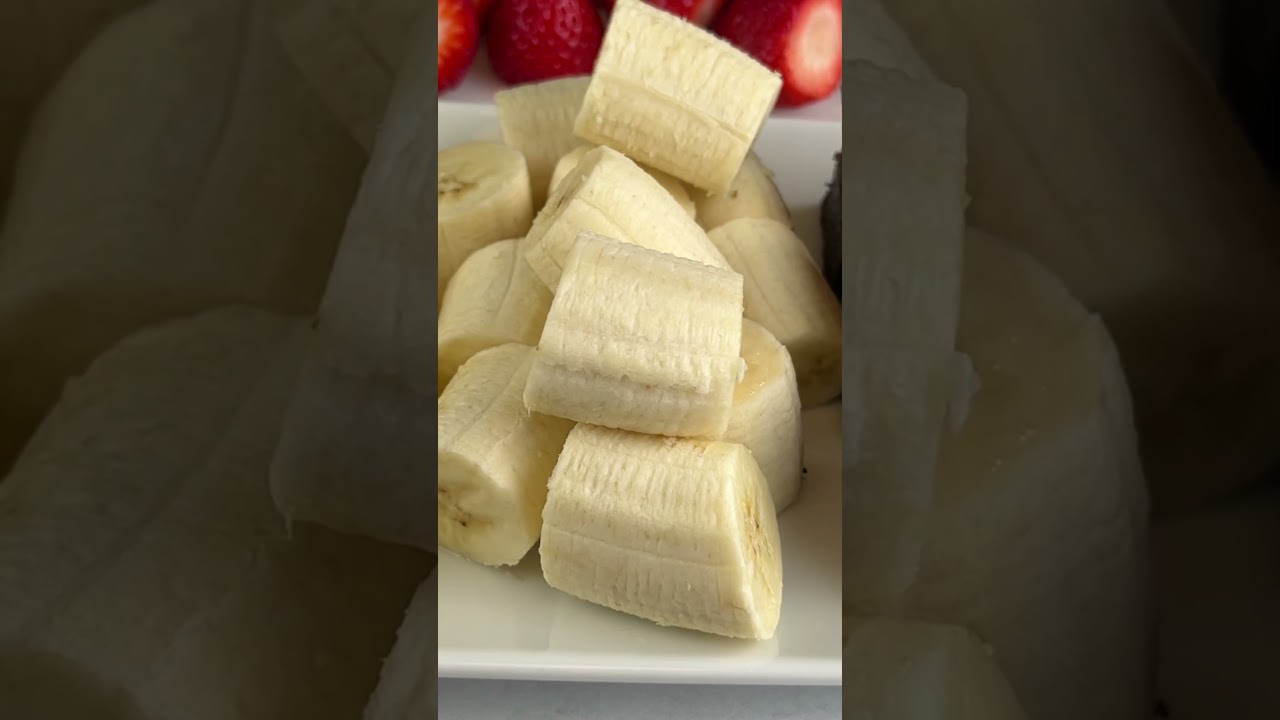Fun Banana Split Skewers Dessert #bananasplit #dessert #smallbites
