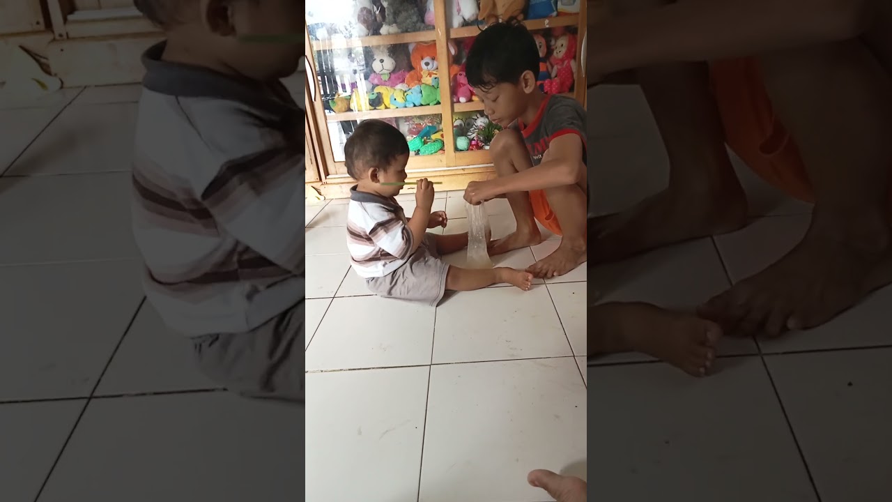 minum es cekek sama aa