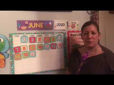 Ms.Madelyn does the calendar in Spanish