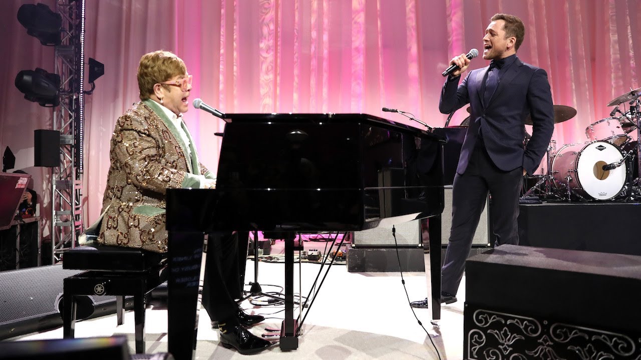 Elton John & 'Rocketman' star Taron Egerton Perform 