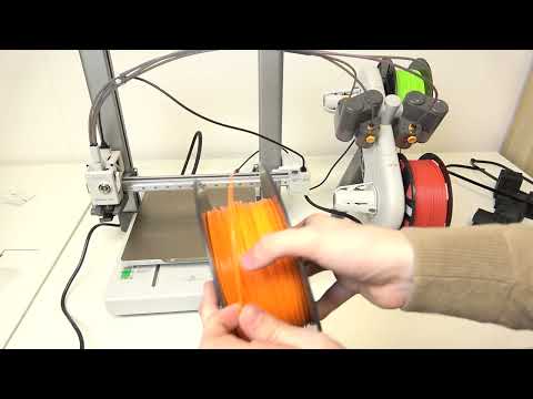 How to Put Filament Spools on Bambu Lab A1 Combo
