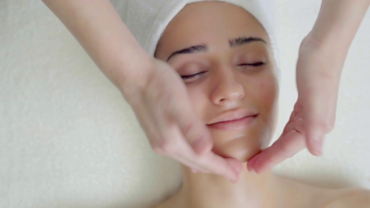 AsterSpring - Ultimate Lift Therapy Facial Treatment