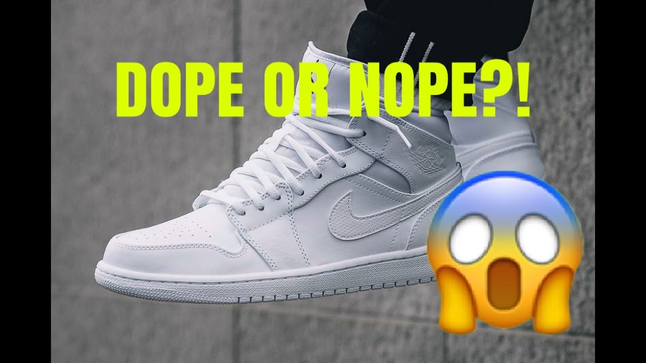 Air Jordan 1 Triple White