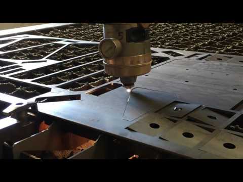METAL DRIVE - Métal à la découpe, crédences et habillages de plans de travail en inox