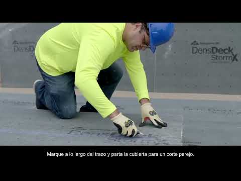 Video de instalación de la placa para techo DensDeck® StormX Prime