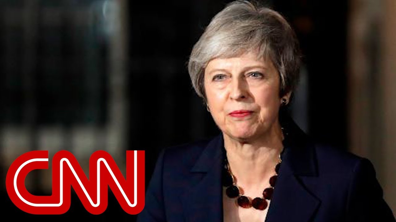 Theresa May: Cabinet backs Brexit draft deal