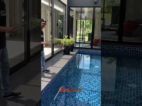 Kolam Renang Di Dalam Rumah Sepanjang Ini? #rumahminimalis #rumahmurah #desainrumah #hometour