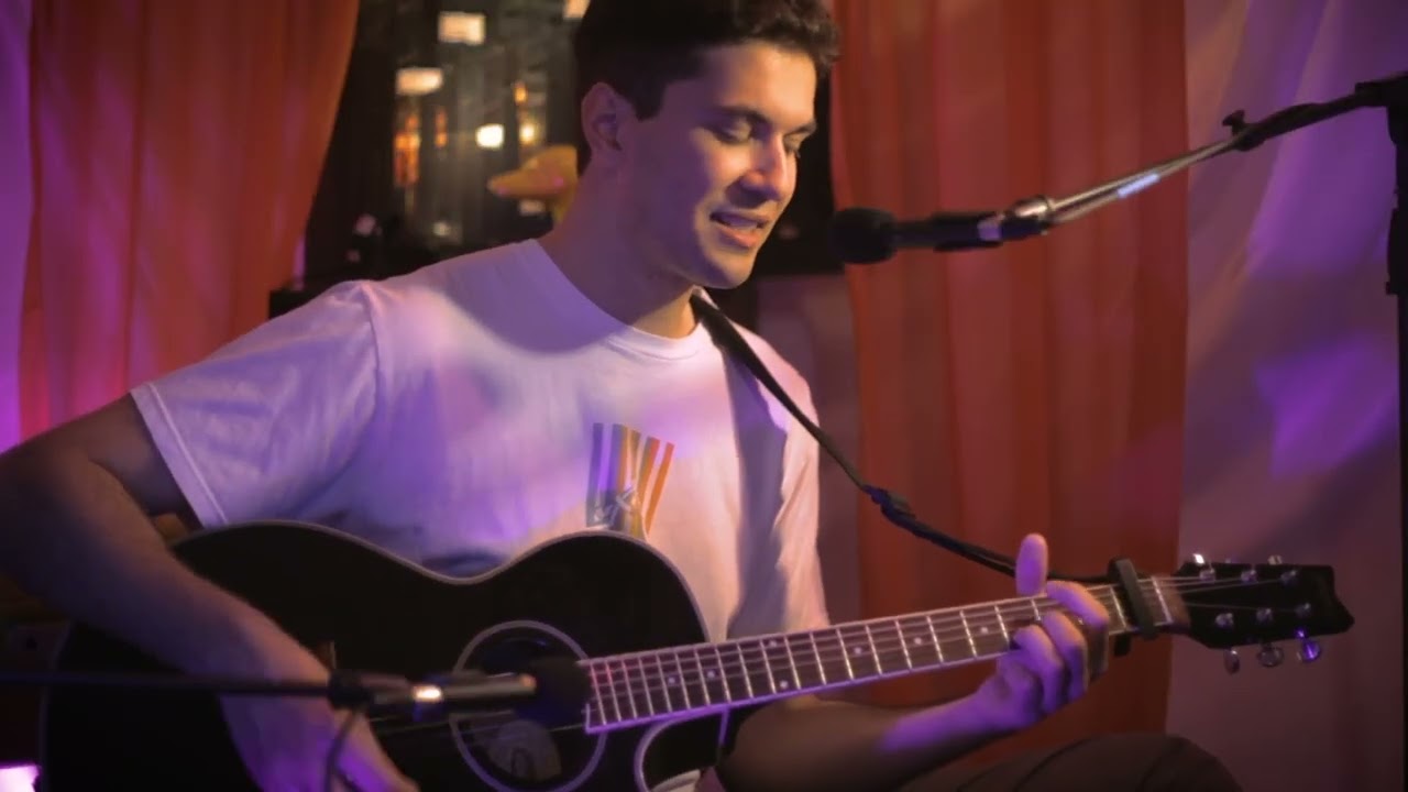 Hire Alexander Walk - Singing Guitarist in New York City, NY | GigSalad