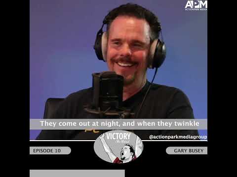 Gary Busey calls Kevin Dillon and Kevin Connolly Twinkle Toes