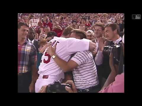 Mark McGwire breaks single-season home run record! Hits 62nd of 1998 to pass Roger Maris' 61 HR mark