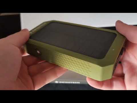 Reviews with Rob - Swiss Tech 20,000 mAh Solar Power Bank + Wireless Charger