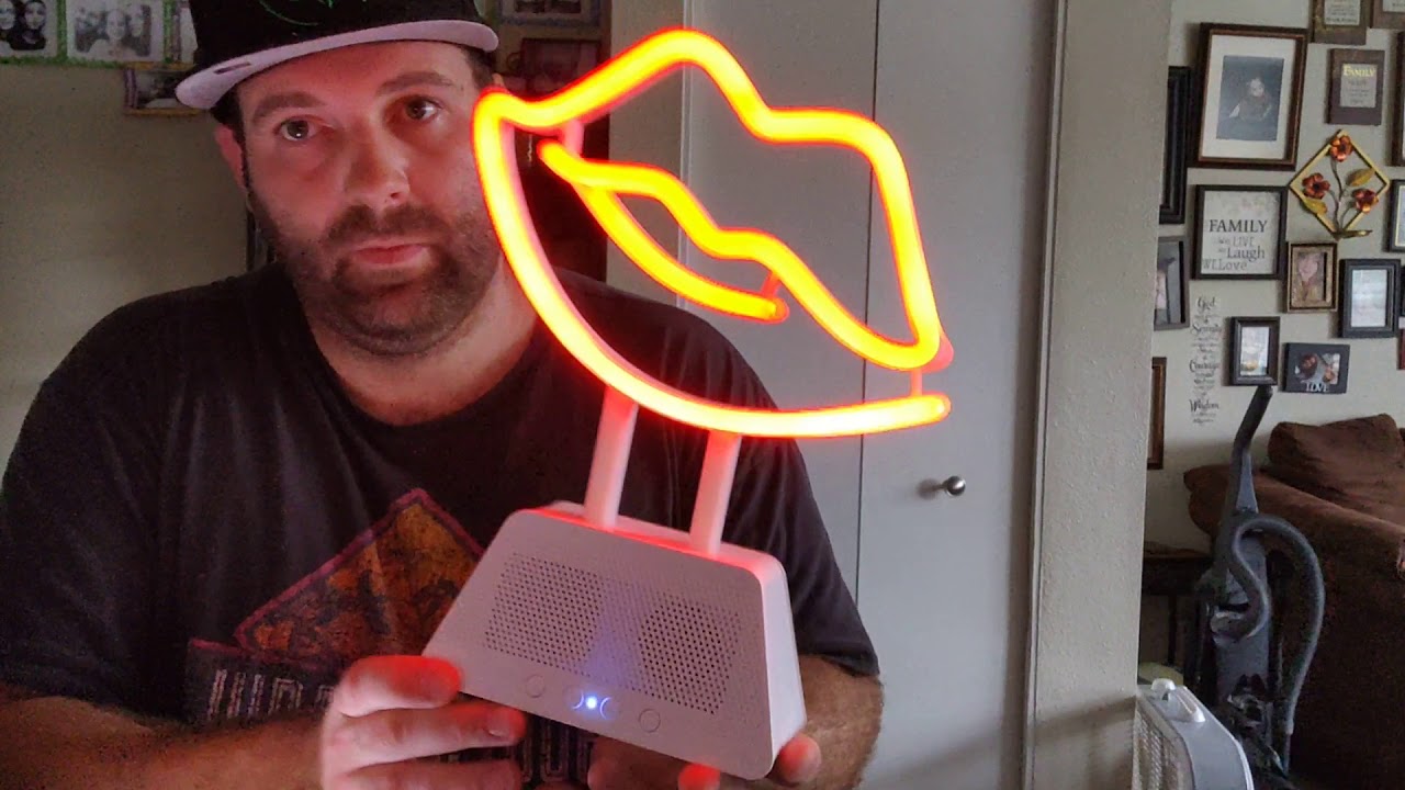 LED neon hotlips Bluetooth speaker