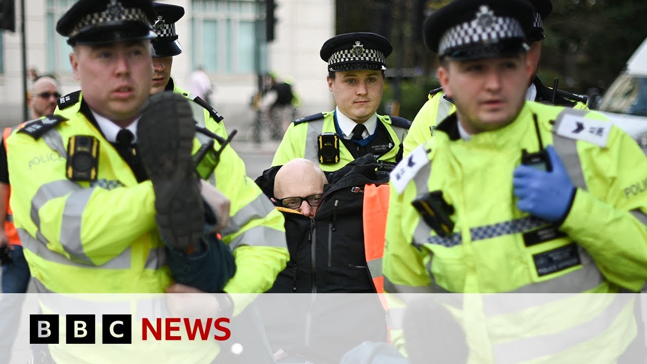 Police officers widely misusing body-worn cameras - BBC News