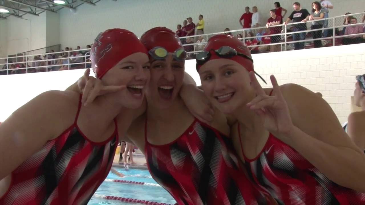 Fairfield Swimming and Diving Returns Home