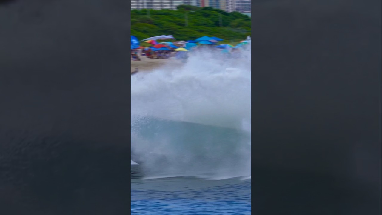 One big splash right near the #hauloverbeach in the #hauloverinlet