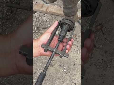 Bearing puller remove bearings, gears, and pulleys from shafts or recesses