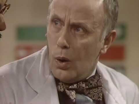 Only When I Laugh S03 E05 - Accident