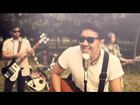 NAIF - Karena Kamu Cuma Satu (Official Music Video)