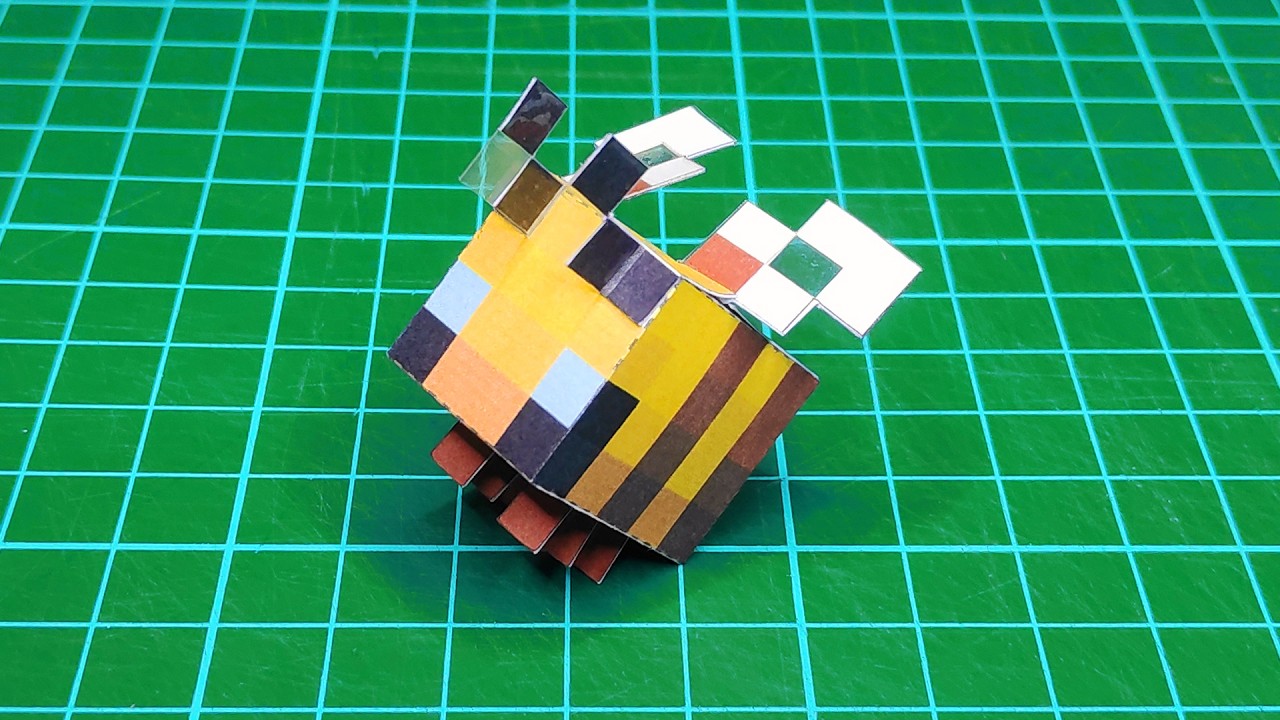 Minecraft Baby Bee Papercraft | FREE TEMPLATE