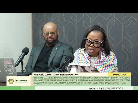 Minister of Higher Education Caught Eating In Parliament