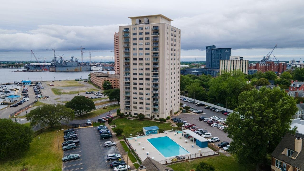 1 Crawford Pkwy #1805, Portsmouth, VA