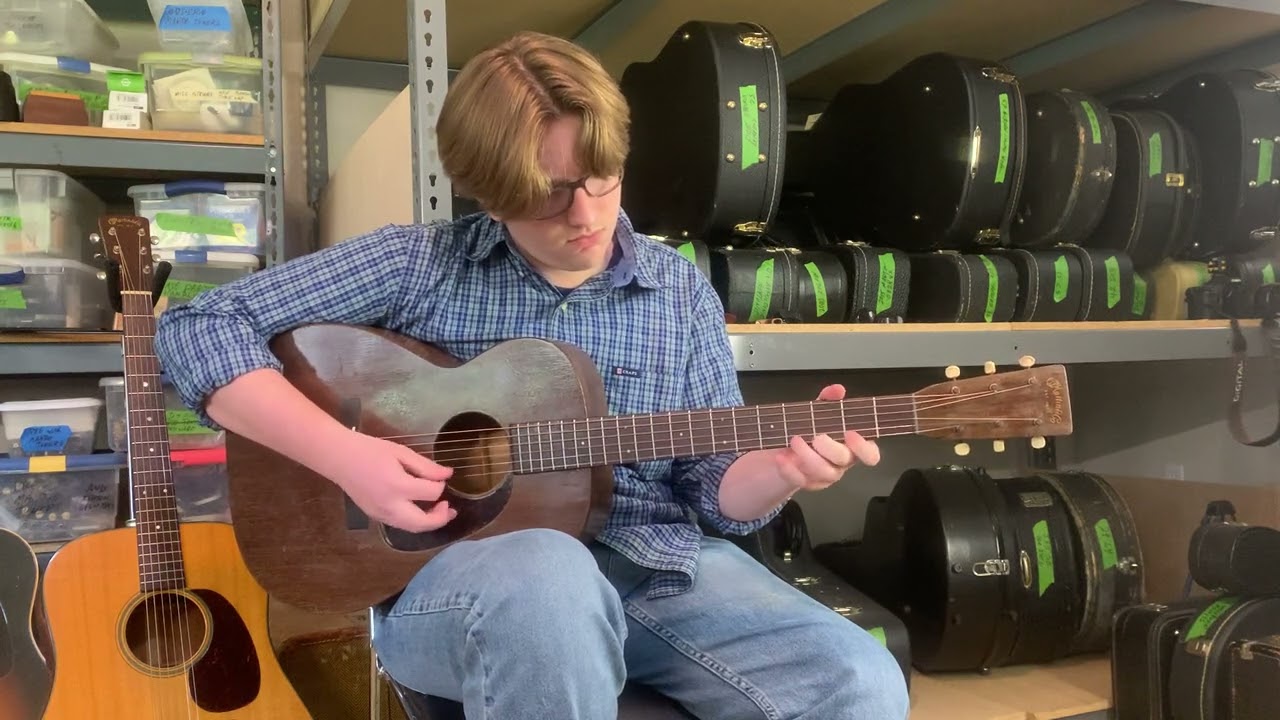 1943 Martin 0-17 Guitar