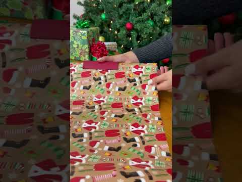 Santaโs Secret Tool! ๐
๐ป #wrapping #christmas #christmasgiftwrapping #giftideas #diy #giftwrapping