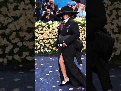 How Rihanna Broke the Internet With Her Pregnancy Reveals