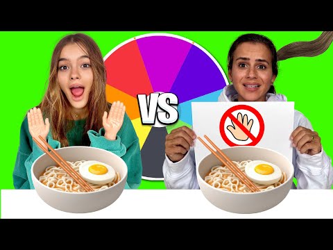 Desafio SEM as Mãos vs COM Mãos de Boneca com Roleta Misteriosa!