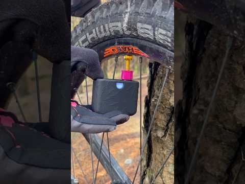 THE MUC-OFF AIRMACH ELECTRIC MINI INFLATOR PUMP #mucoff #electricpump #minipump #gadget