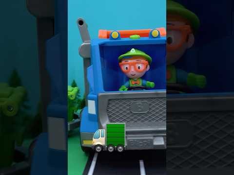 Blippi takes out the trash in his GARBAGE TRUCK🚛💨! #shorts