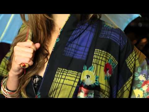 What Color Nails for a Black Print Dress With Purple & Blue : Finding Your Fashion
