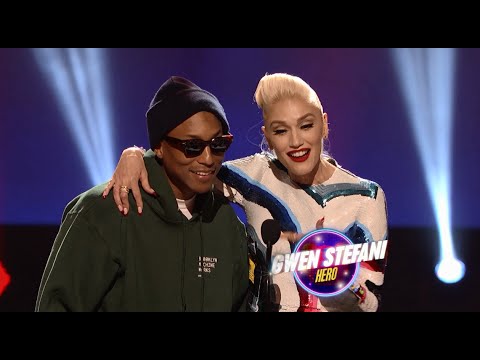 Gwen Stefani Hero Award at the 2016 RDMA | Radio Disney Music Awards | Radio Disney