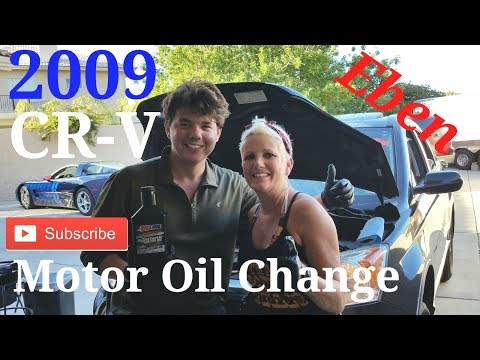 2009 Honda CR-V AMSOIL Motor Oil Change