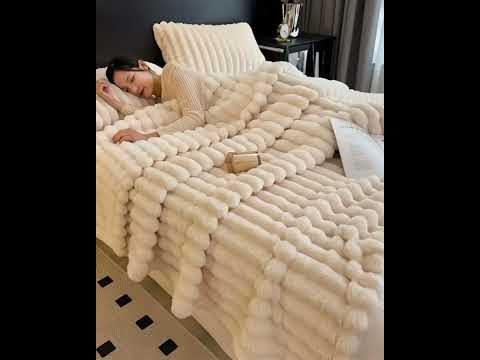 ✨ 😊 Check out this Soft & Cozy Luxurious Faux Rabbit Fur Throw Blanket—perfect for y...