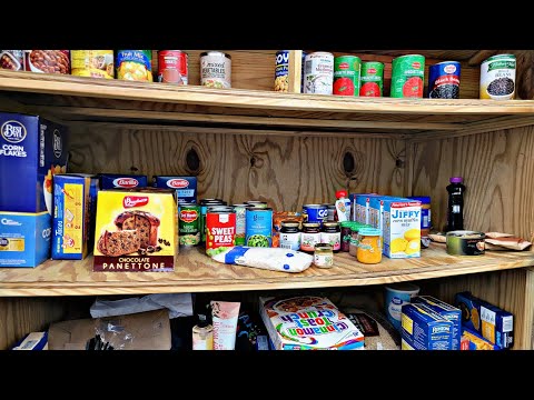 DONATING TO MY NEIGHBORHOOD FREE FOOD PANTRY