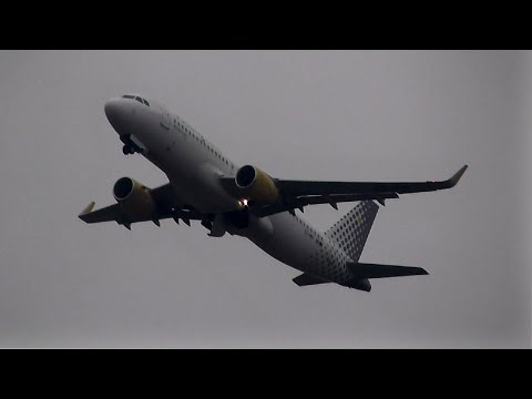 Vueling Airbus A320-214 SL EC-MAI foggy takeoff at Berlin Tegel airport