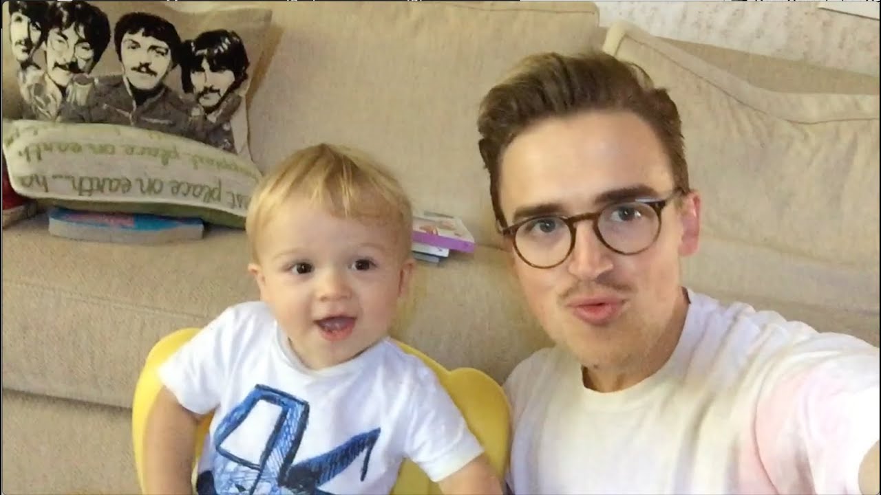 Tom Fletcher and son Buzz perform incredible Justin Bieber Baby duet ...