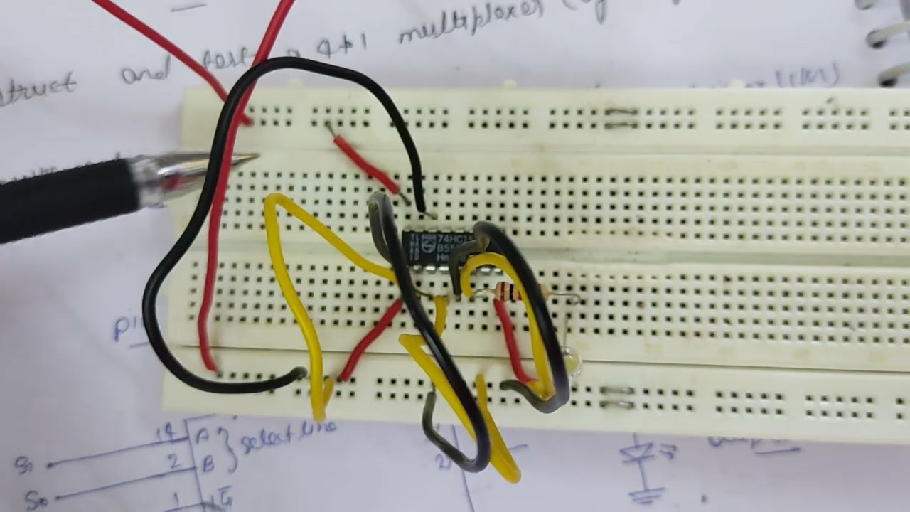 4:1 multiplexer practical by using 74153 ic