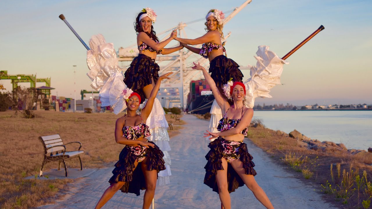Hire Daring Arts Movement (D.A.M) - Stilt Walker in Oakland, California