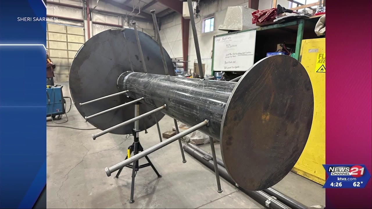 Bend Veterans Memorial's new flagpole: extra-tall and tough