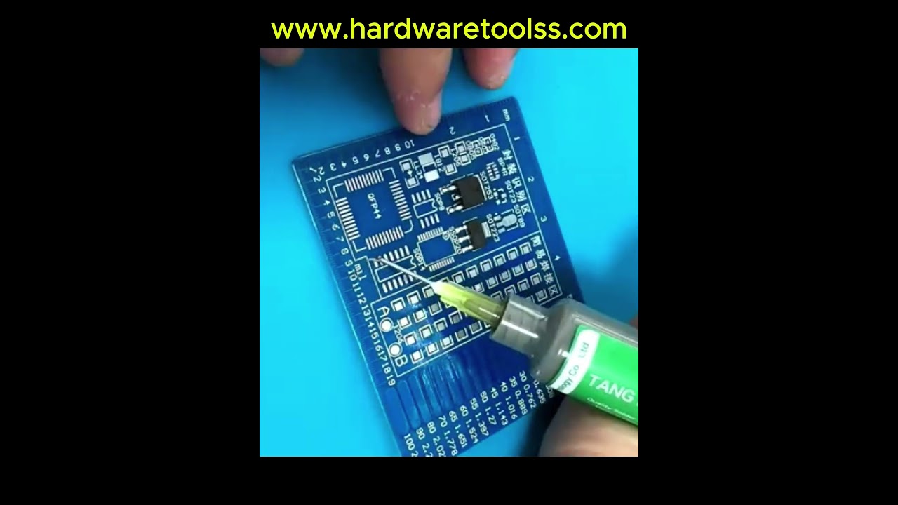 🧑‍🏭 Solder Paste for SMD Components - A Quick Guide! #shorts