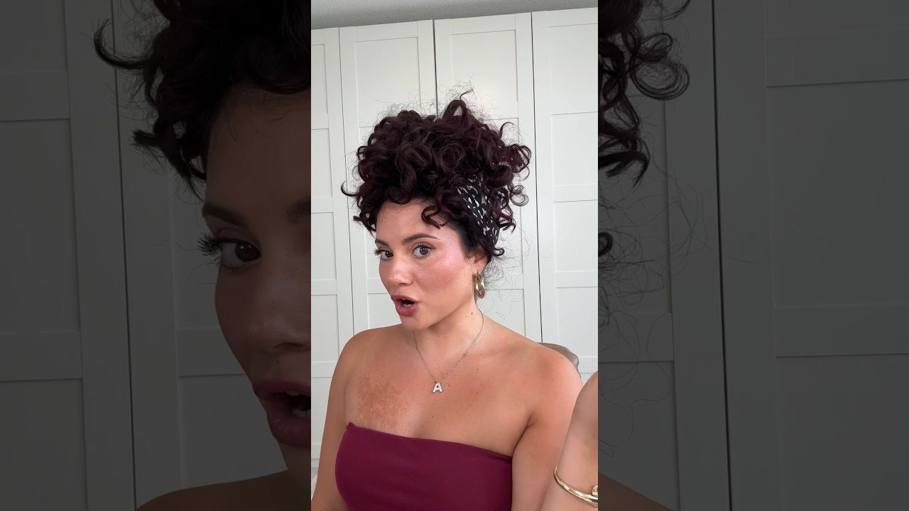 HOW I STYLE MY CURLY HAIR IN A SILK SCARF (easy summer hairstyle)🧣