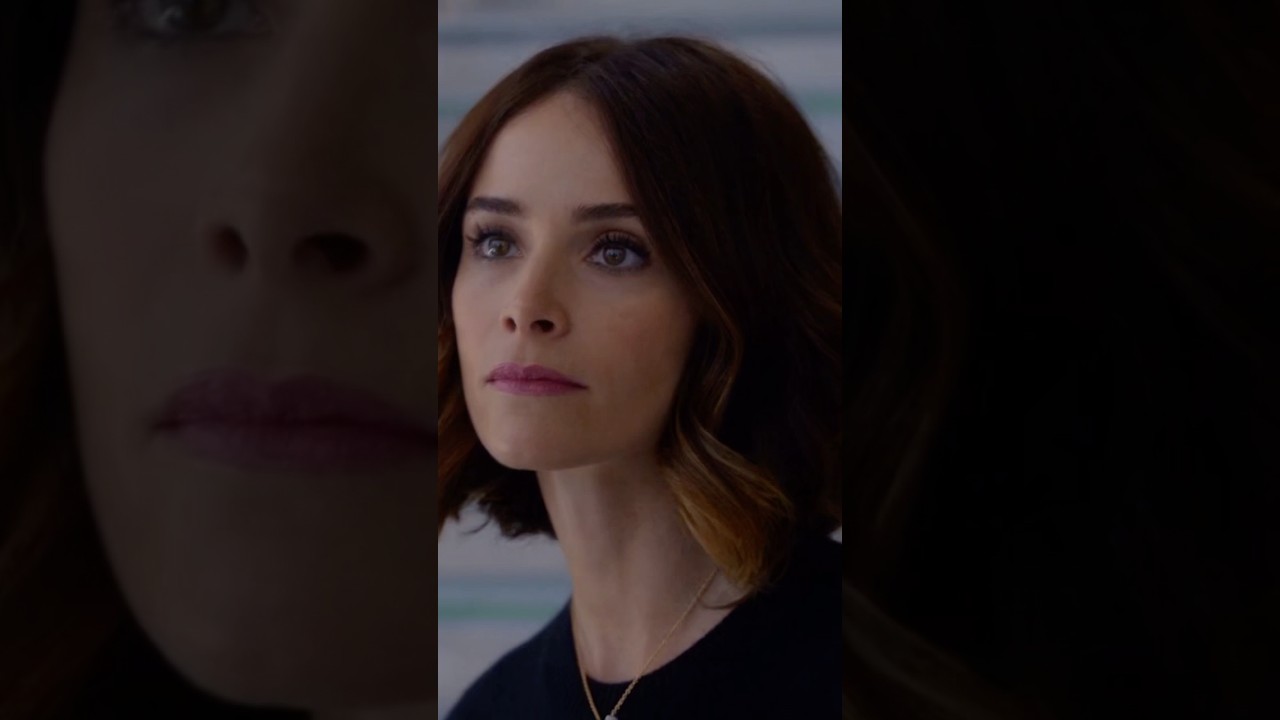 Harvey says there are no women like Scottie #suits #shorts