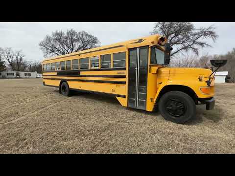 1998 Ford F-700 Blue Bird School Bus - Gavel Roads Online Auctions